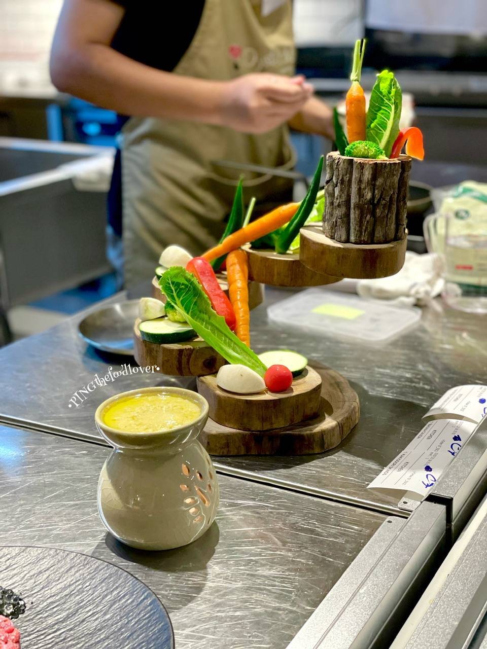 Organic Bagna Cauda • ผักออร์แกนิคจากเชียงใหม่ เสิร์ฟคู่ซอสกระเทียมและ ...