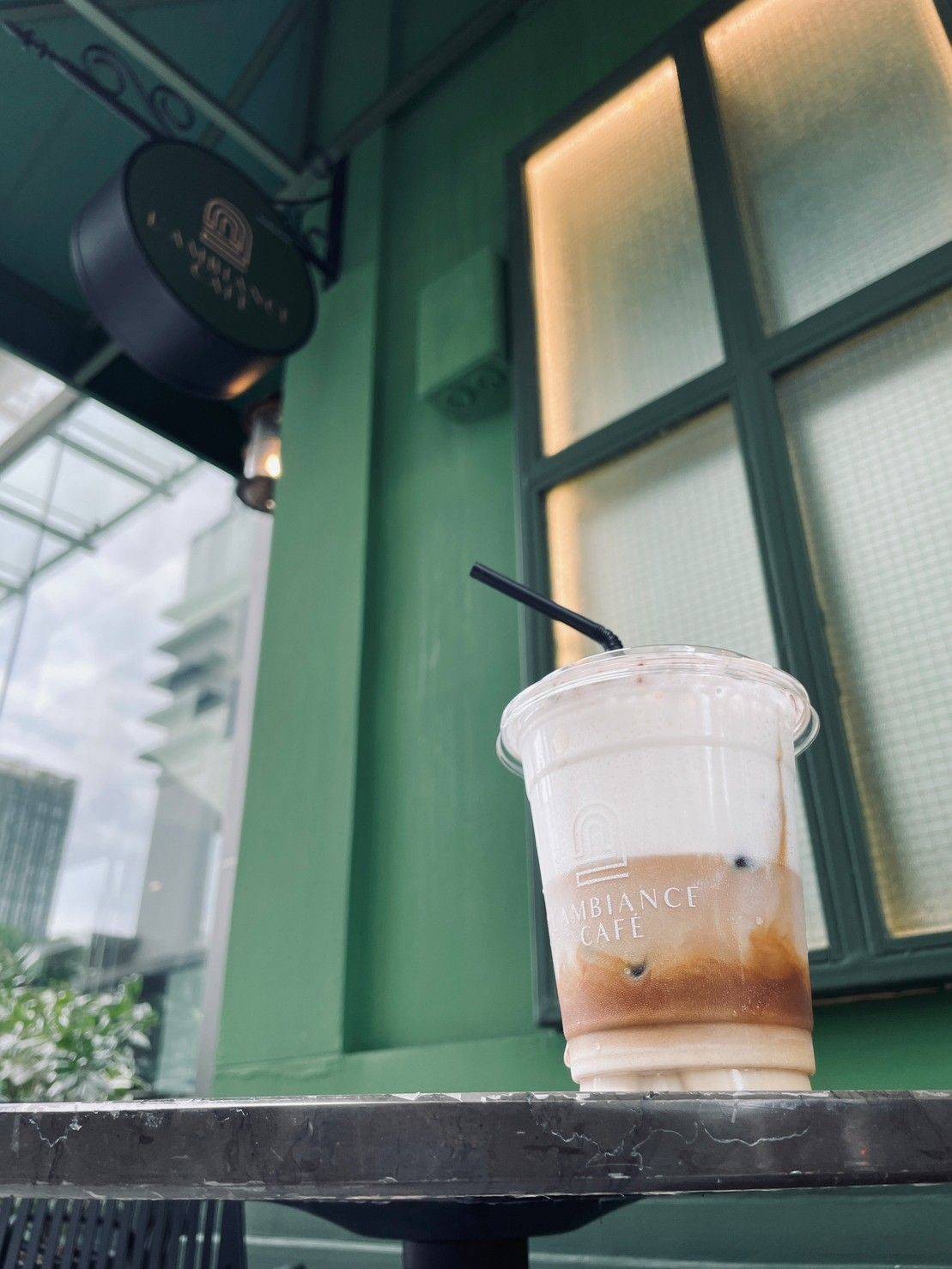 รีวิว L' Ambiance Café - - คาเฟ่สไตล์ฝรั่งเศส Vibe ดี กาแฟดีเบเกอรี่อร่อย🌟