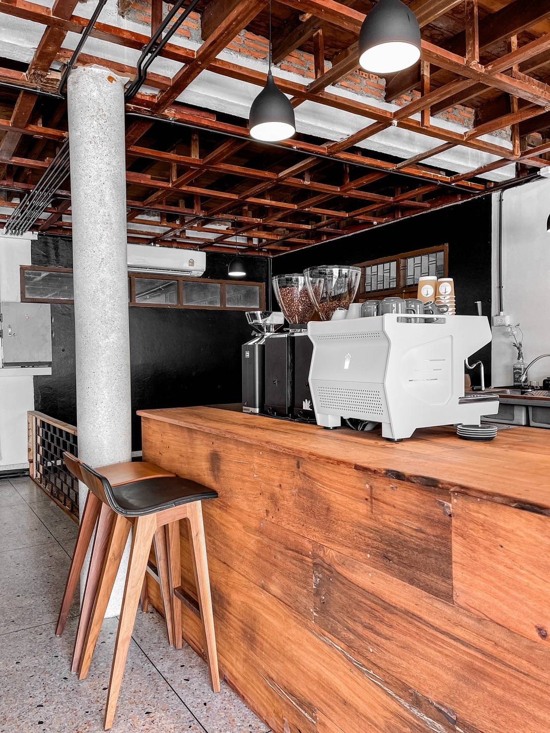 รีวิว Cross X Roastery