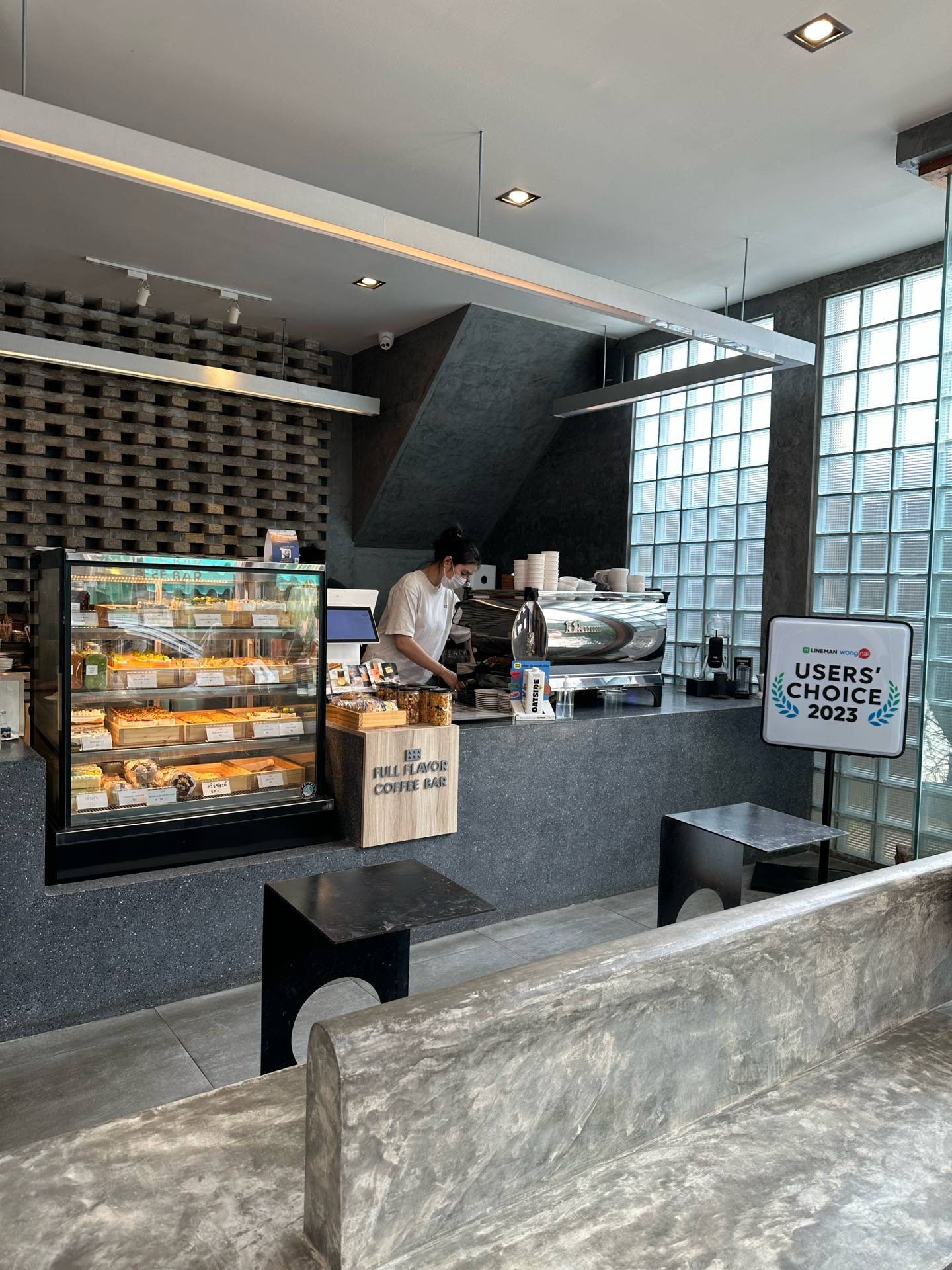 รีวิว Full Flavor coffee bar - FULL FLAVORS
