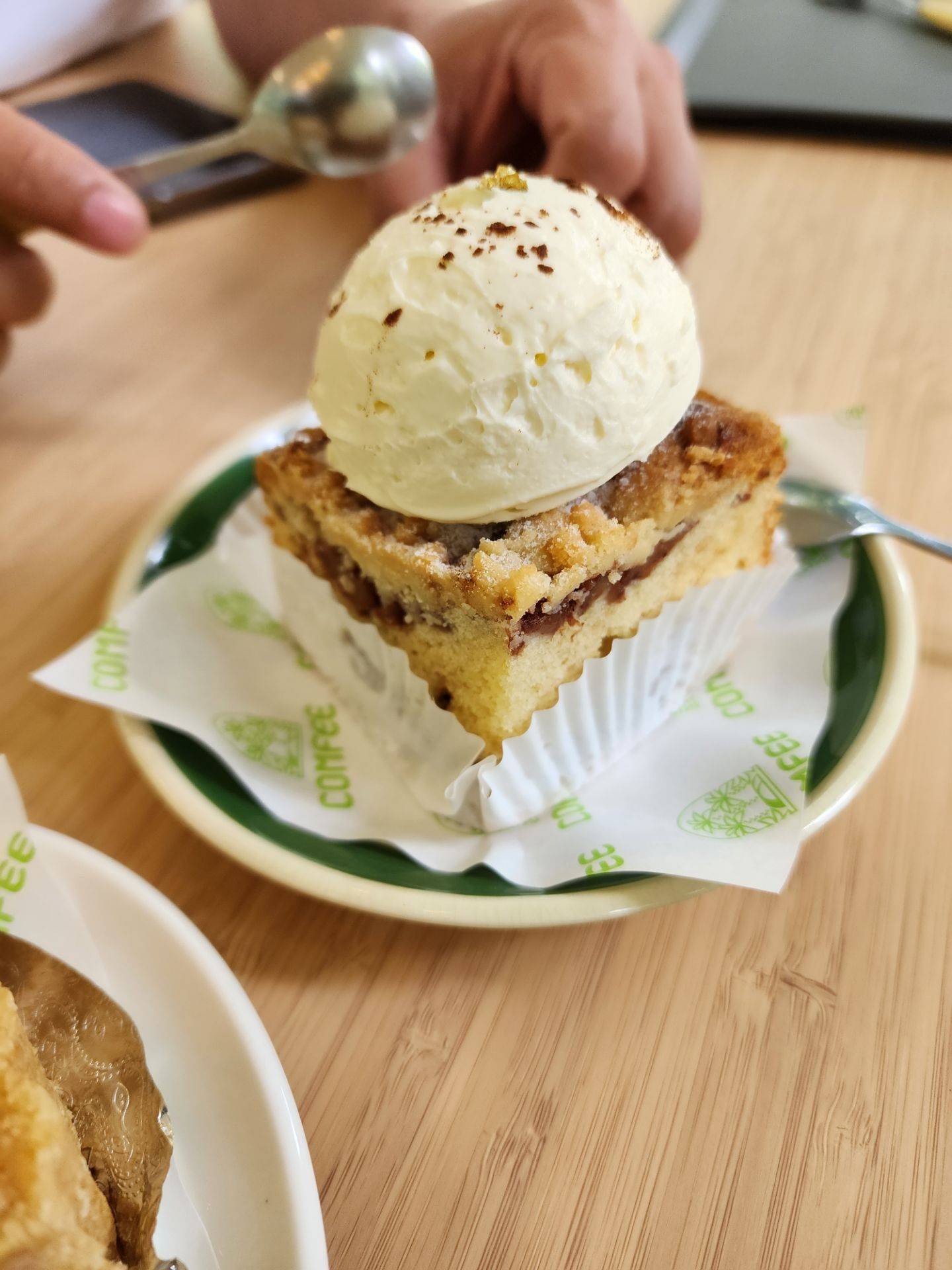 รีวิว Comfee - คาเฟ่ต้นไม้เยอะ พังงา