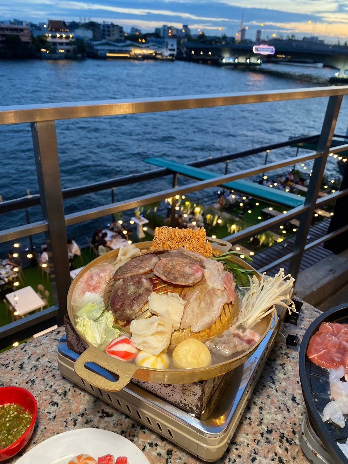 รูป BBQ RoofTop River View - บาร์บีคิวดาดฟ้าริมแม่น้ำเจ้าพระยา สะพานพุทธ
