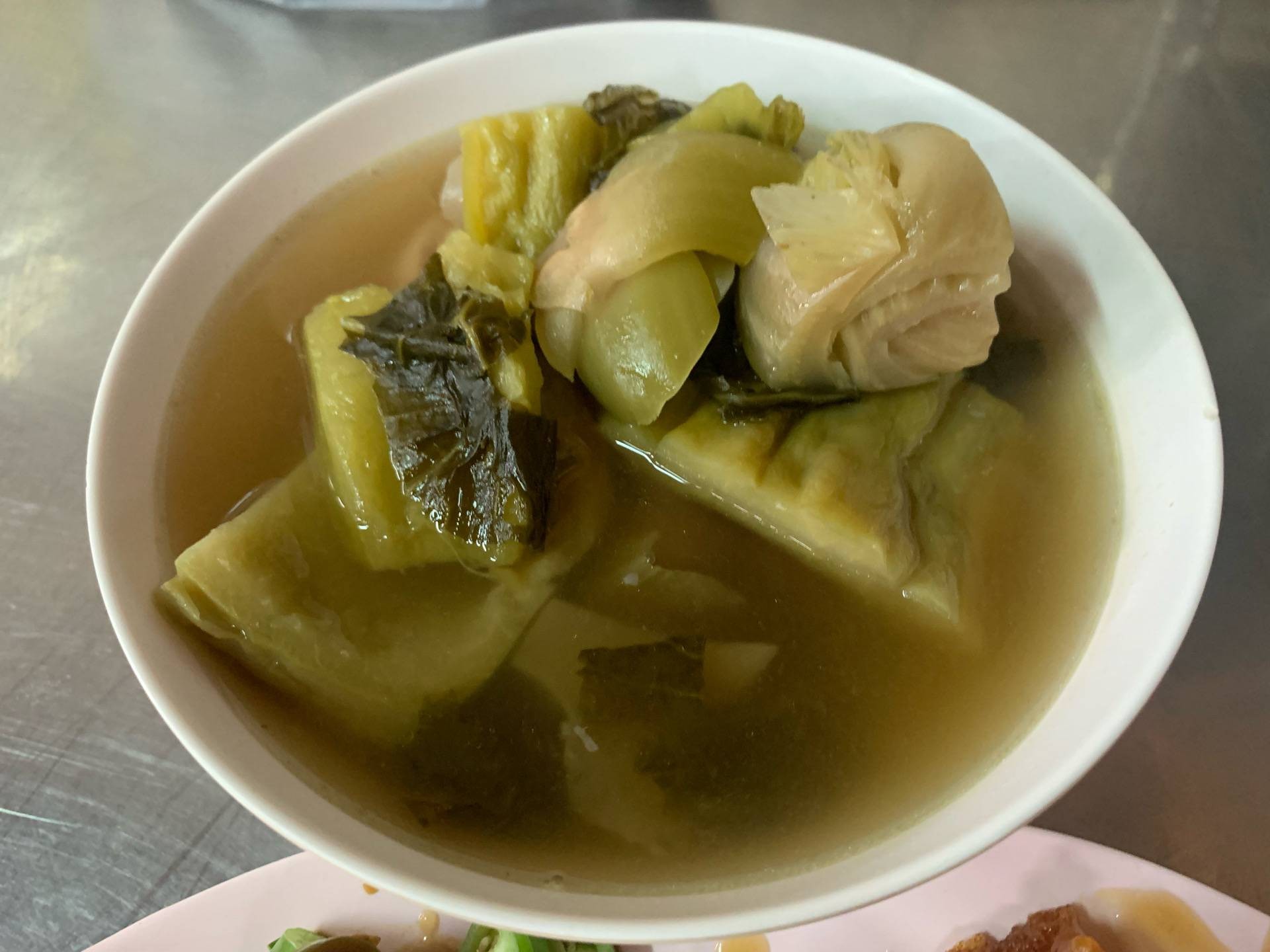 ต้มมะระผักกาดดอง ร้าน หมูกรอบนายไซ ประชาชื่น