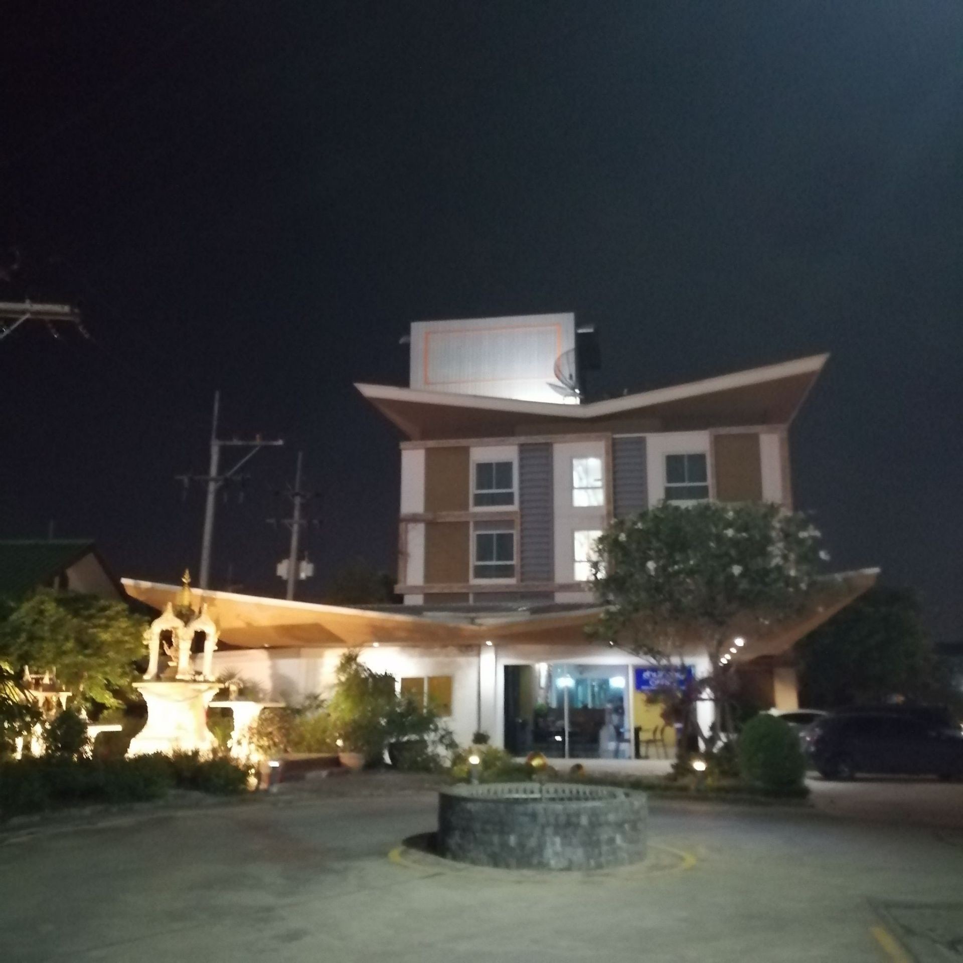 รีวิว โรงแรมนาโน เพลซ - NANO Hotel แหลมฉบัง