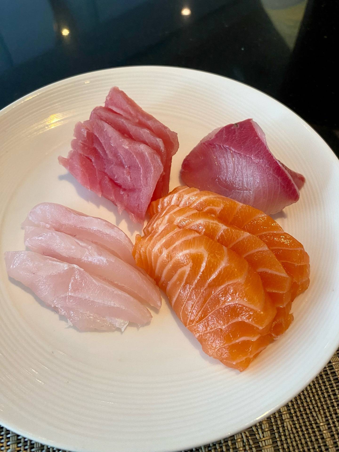 รีวิว Rain Tree Cafe The Athenee Hotel, Bangkok - Sat Lunch Buffet