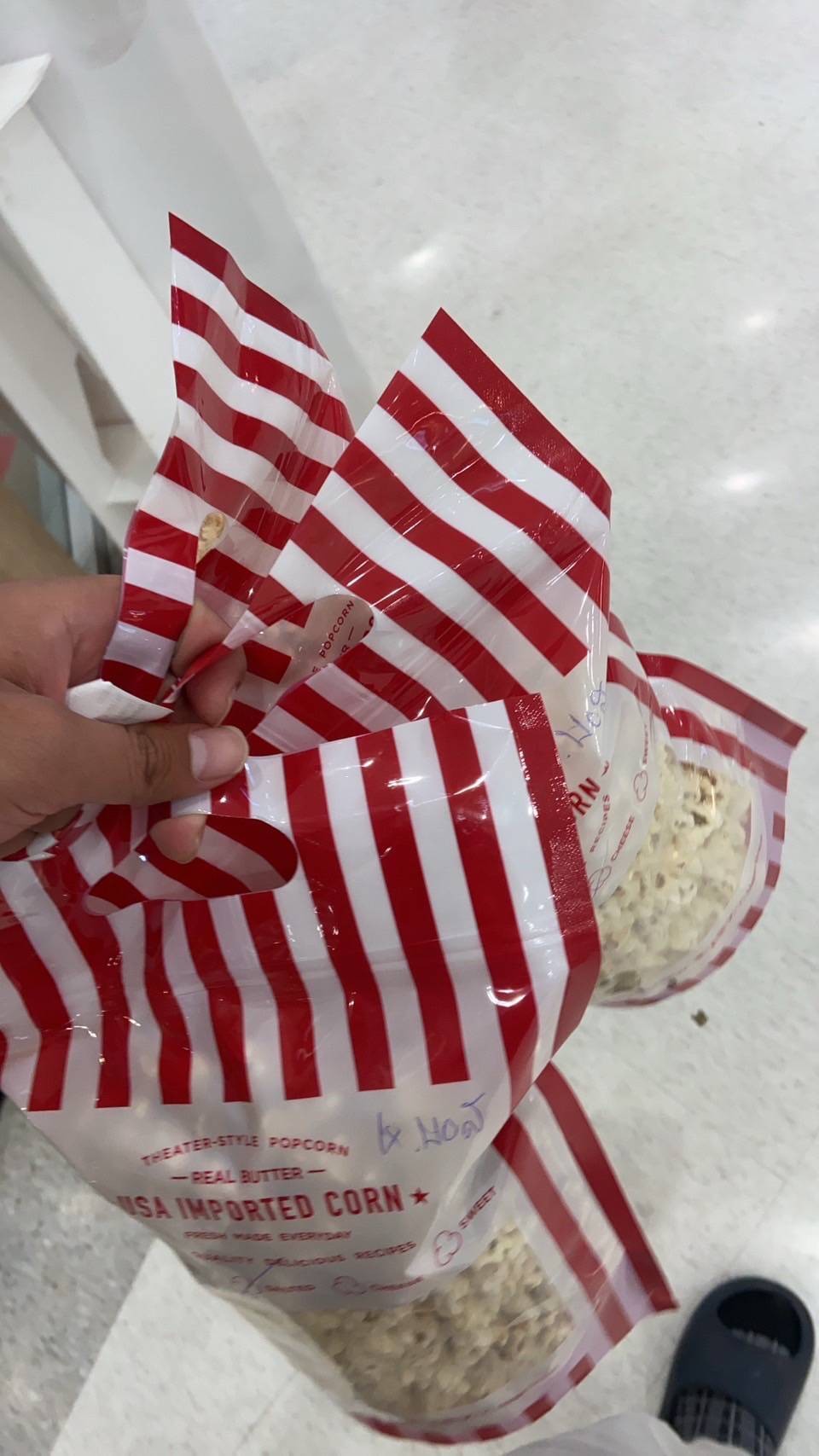รีวิว Popcorn Major Cineplex สุขุมวิท เอกมัย - Popcorn 🍿💛🤍