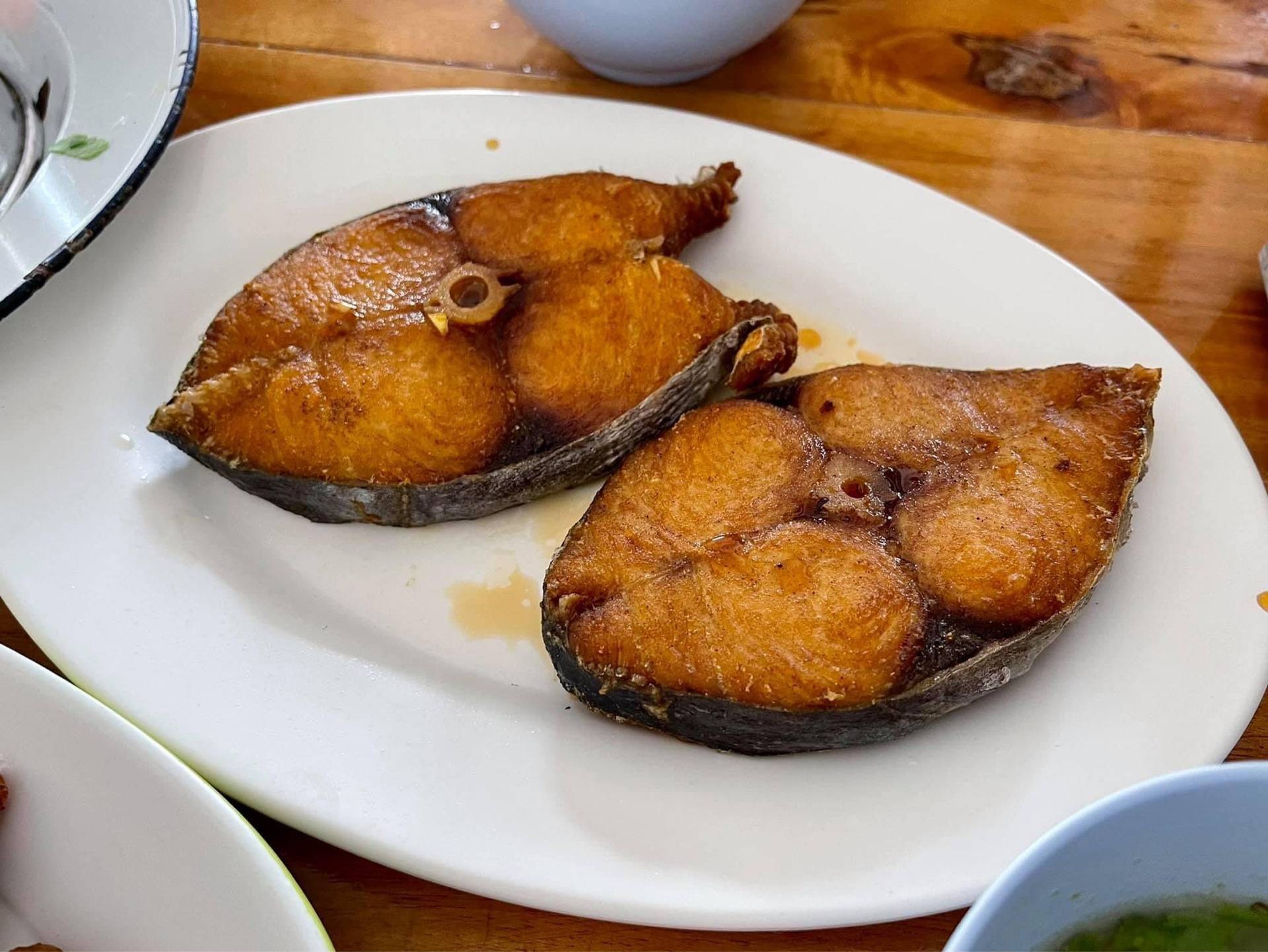 รีวิว ข้าวต้มหัวปลาฝาแฝด ขุนกระทิง - Hot, Sour, and Spicy - Must try!