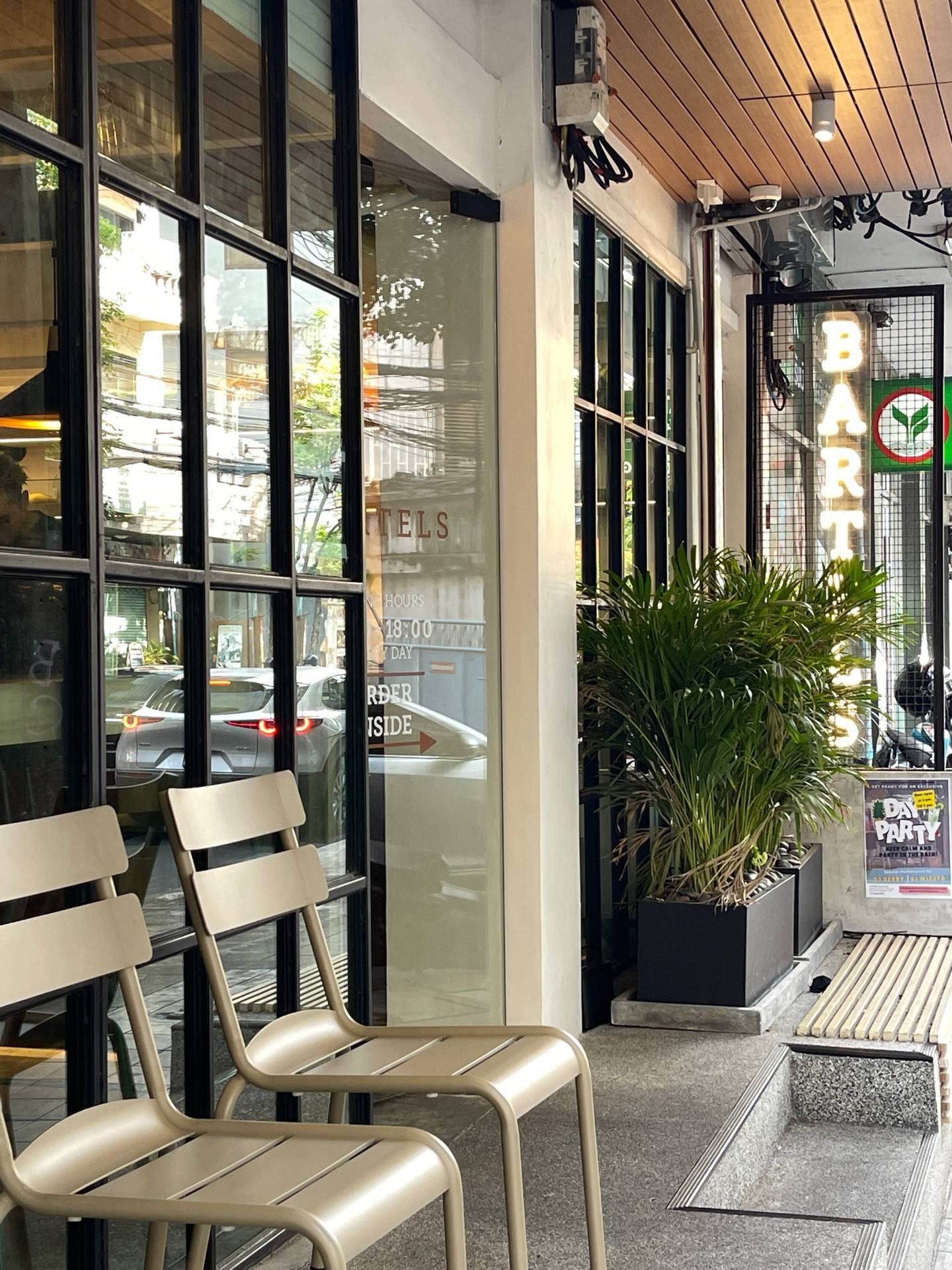 รีวิว BARTELS Sathorn - Sourdough Sandwiches, Coffee & Juicery สาทร ...