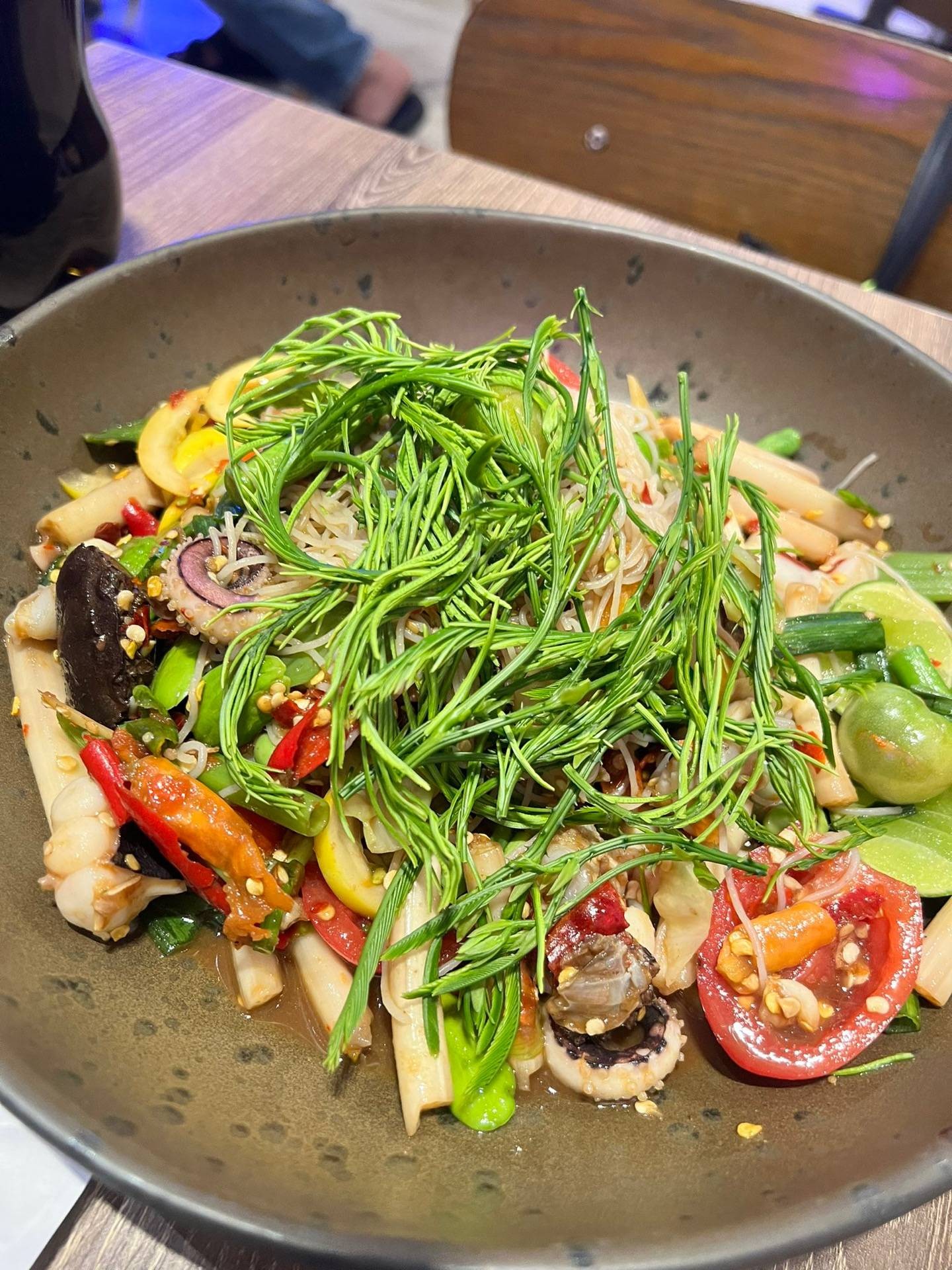 รูป Phed Phed Thai Taste Mahanakhon Cube