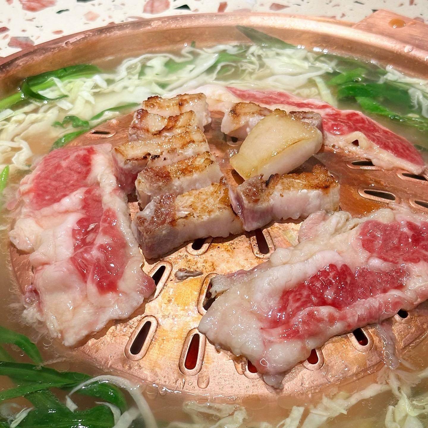 รีวิว Chin Bo Dang - ชิ้น โบ แดง The Emquartier - ยกระดับหมูกระทะไทย ...