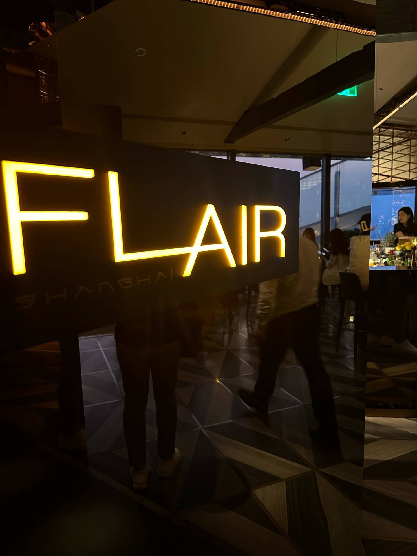 ร้าน FLAIR rooftop bar | รีวิวร้านอาหาร