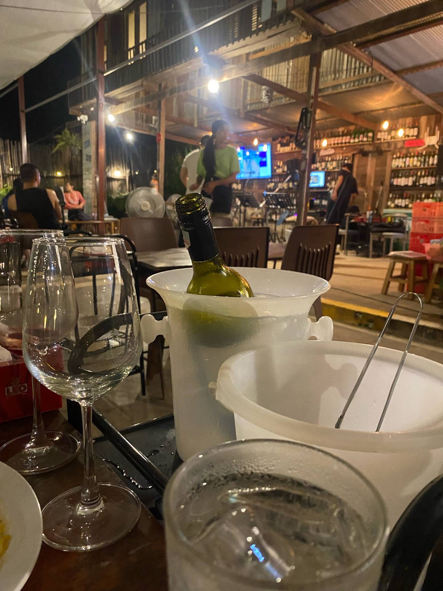 [รีวิว] ร้าน Impala BAR 1990 | เมนูแนะนำ รูปภาพ ราคา