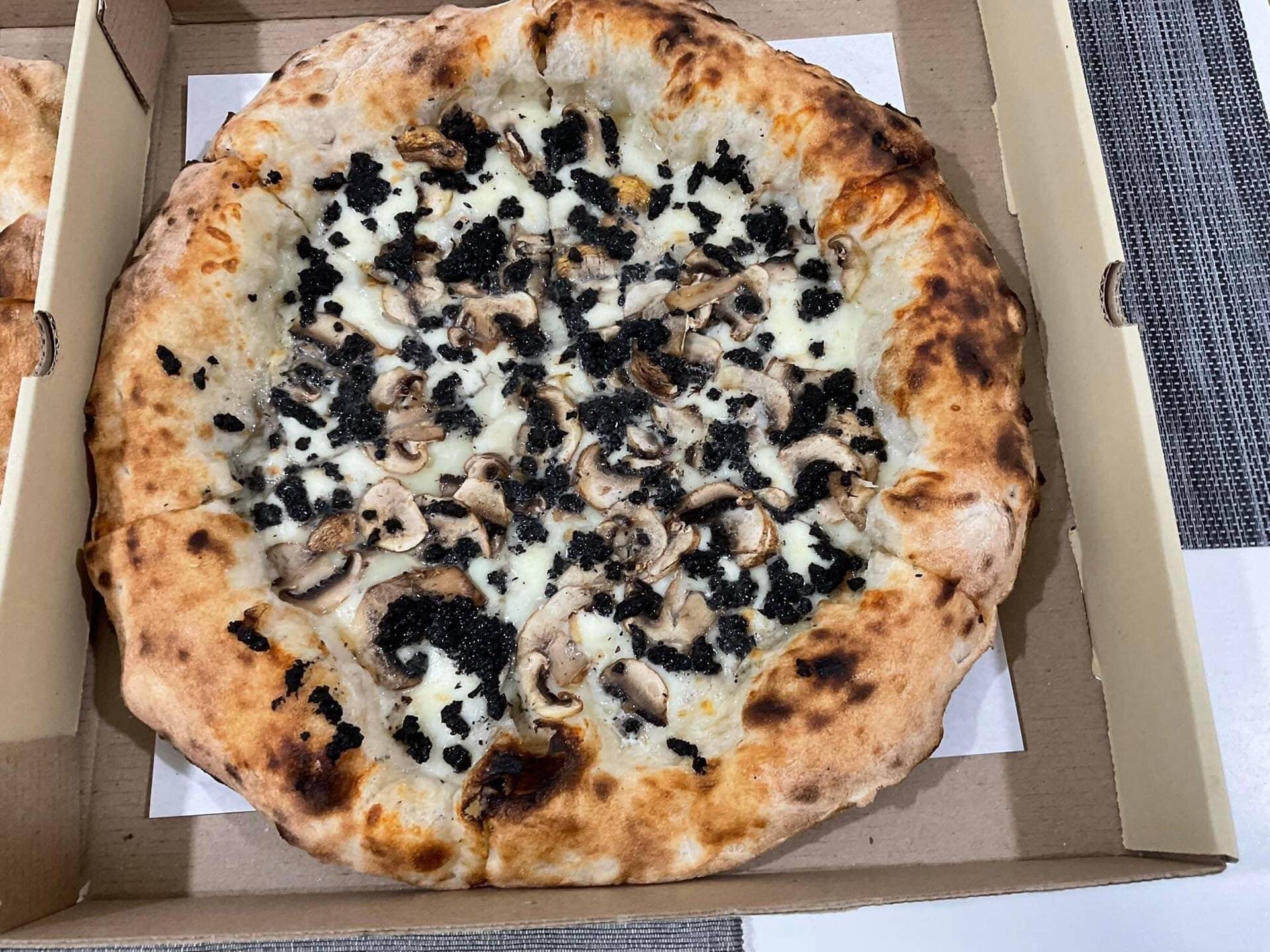 รีวิว Bello Ghost Pizza - ดีย์ทุกหน้า ละลายในปาก