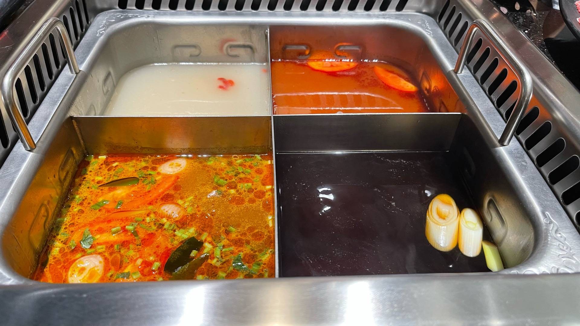 รีวิว M hotpot เดอะยูนิคอร์น พญาไท - M HOT POT หม้อไฟ โดย Chef Man โดด ...