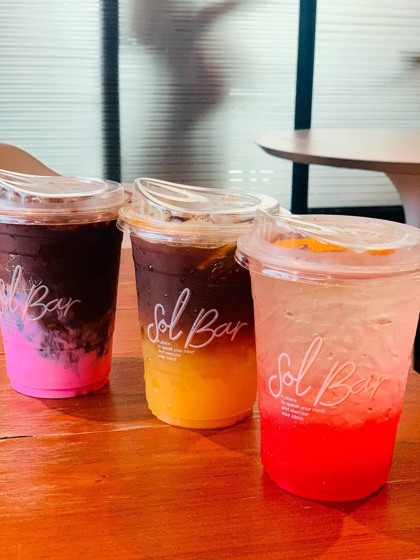 รีวิว Sol Bar & Bistro - ร้านกาแฟยอดนิยมที่ต้องมา