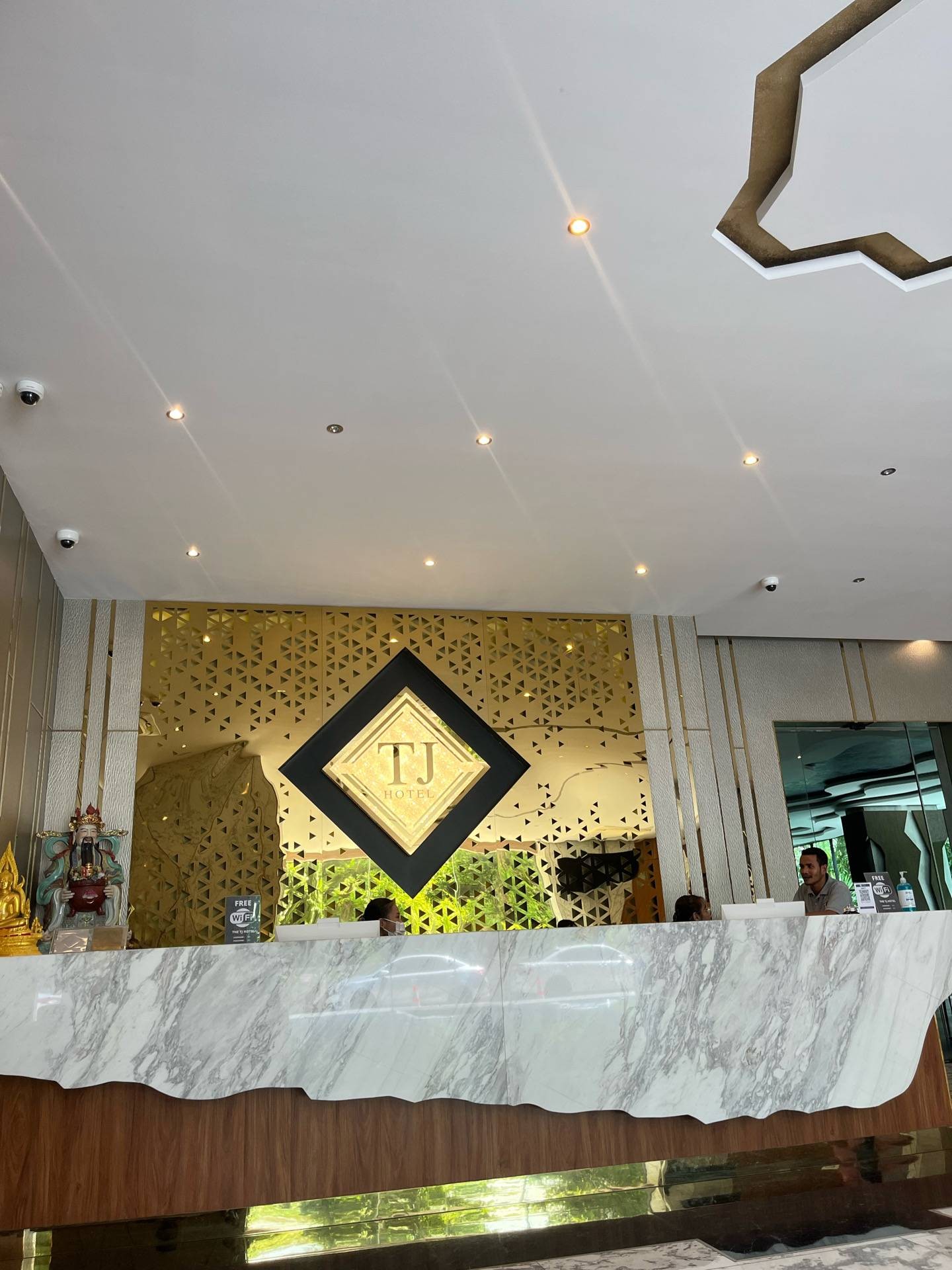 The TJ Hotel - รีวิวที่พัก