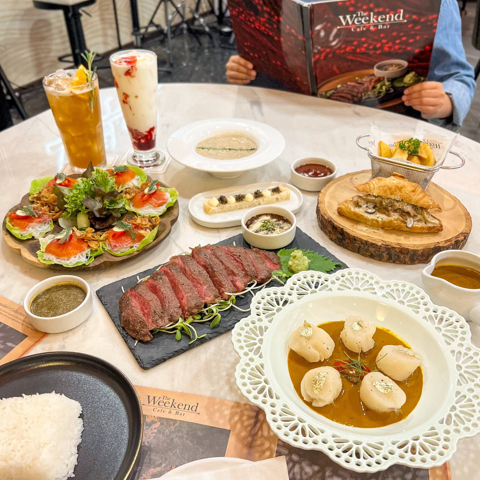 รีวิว The Weekend Cafe & Bar - เป็นทั้งร้านอาหาร คาเฟ่ และบาร์ในที่เดียว มีโปรทานครบ1000 ฟรีบ ...