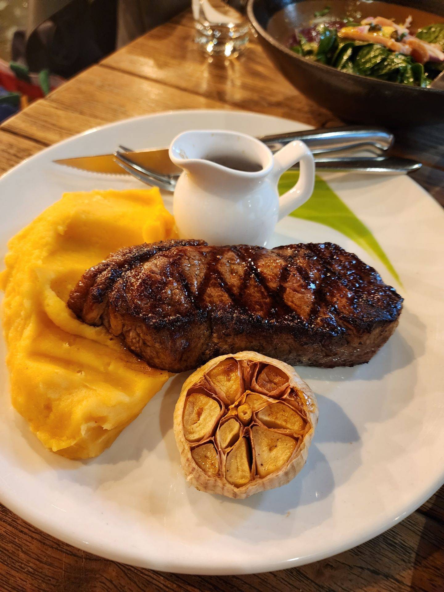 รีวิว Kai New Zealand บางรัก - อาหารอร่อย บรรยากาศดีสุดๆไปเลย 🍗🥗🍴