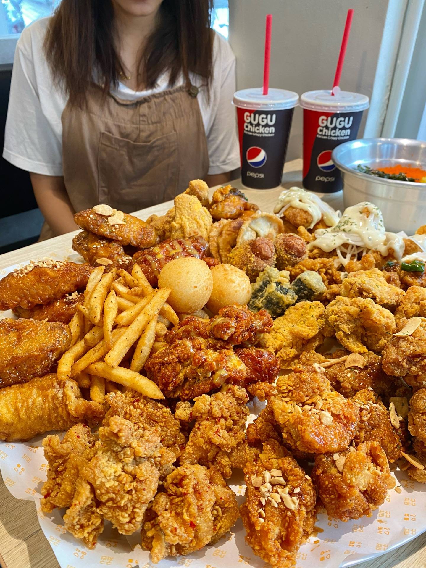 รีวิว GuGu Chicken Korean Crispy Chicken จุฬา ซอย 10 - บุฟเฟ่ต์ไก่ทอดเกาหลี 299.- 📍GuGu Chicken 🍗