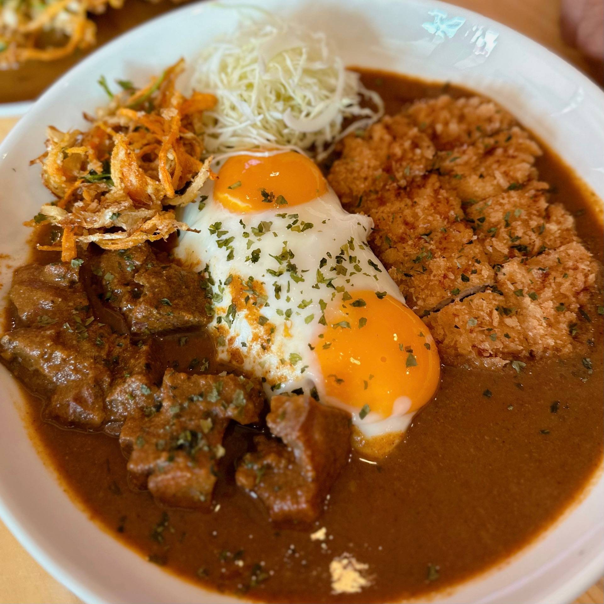 รีวิว Crazy Curry คลั่งแกงกะหรี่ญี่ปุ่น แกงกะหรี่ - แกงกะหรี่ญี่ปุ่น รสชาติดี ปริมาณอัดแน่น