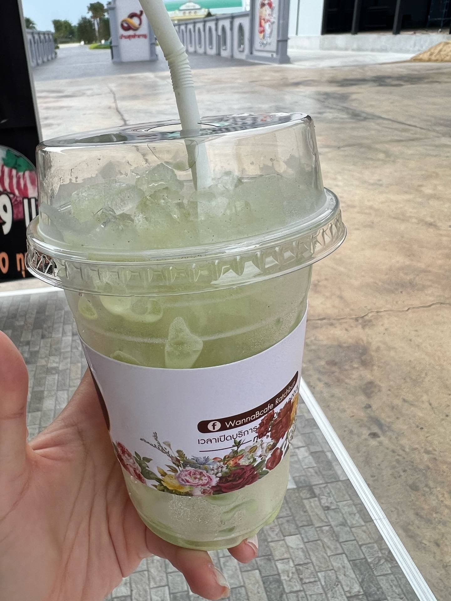 รีวิว Wanna B Cafe By Muwanna - เครื่องดื่มโอเคแต่น้ำน้อยมาก น้ำแข็งล้น ...