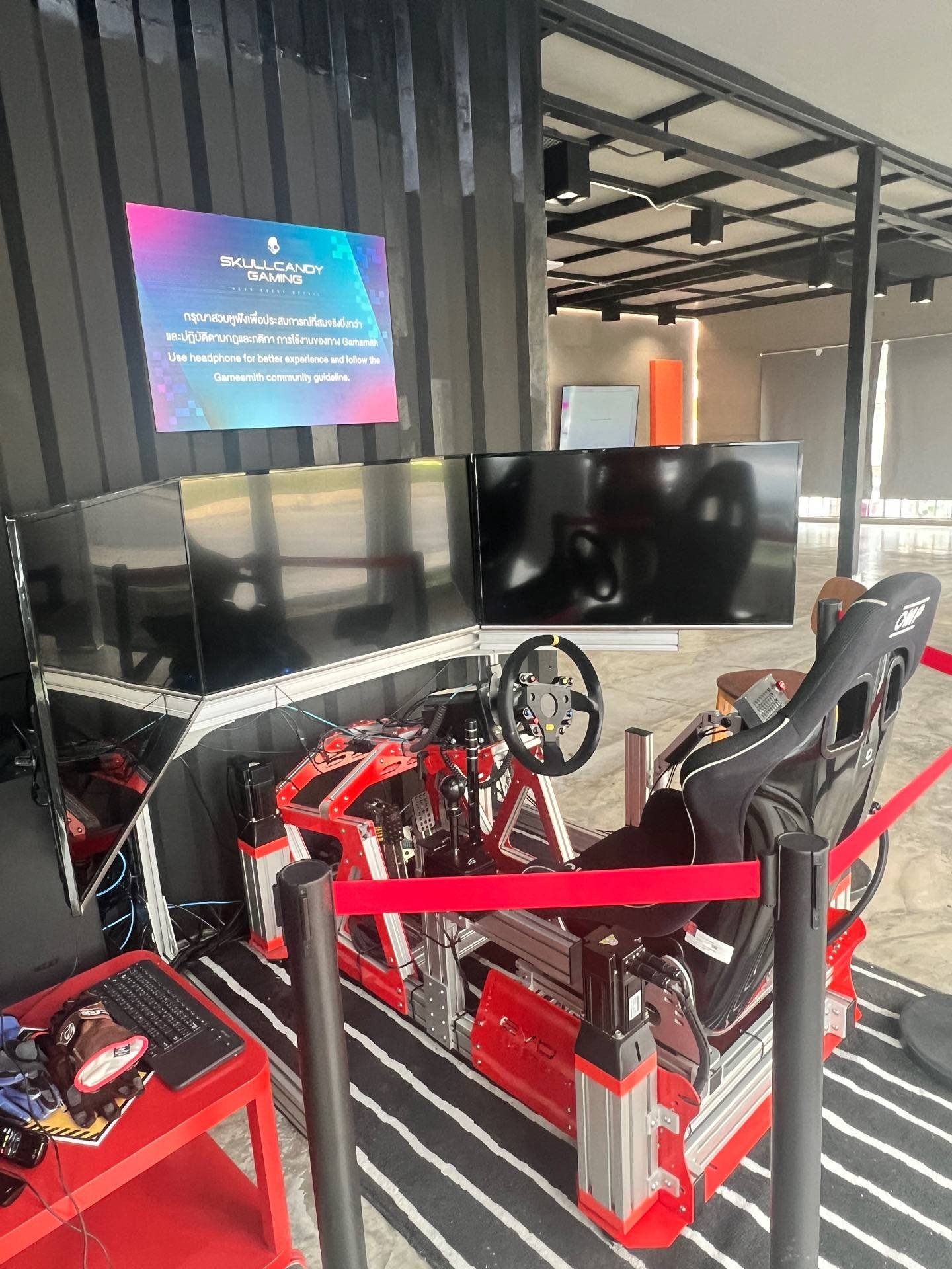 รีวิว Gamesmith Co-gaming space - สถานที่เล่นเกมส์สำหรับคนรุ่นใหม่