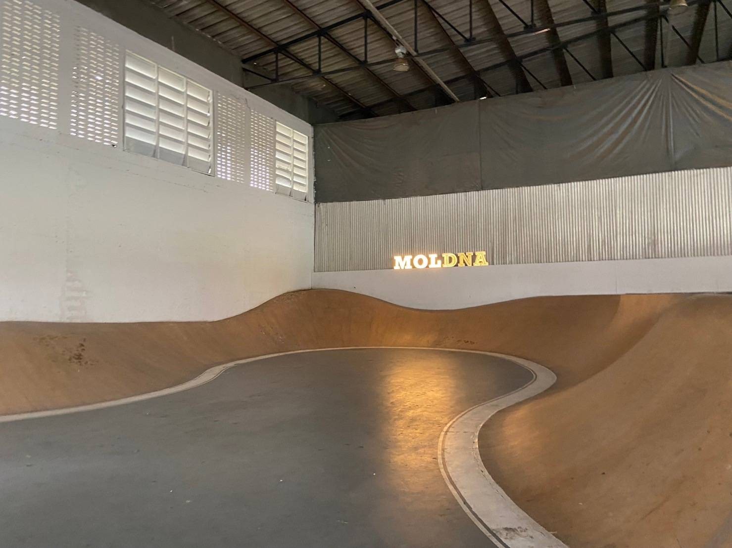 รีวิว Moldna Club