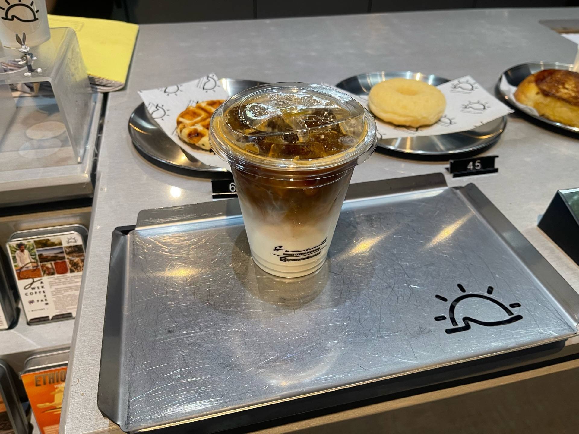 รีวิว Sunset Coffee Roasters แฟลกชิปสโตร์ - Sunset Coffee Roasters ...