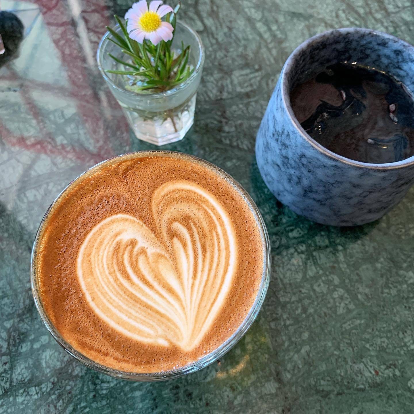 ร้าน Red Phoenix Coffee & Slow bar | รีวิวร้านอาหาร