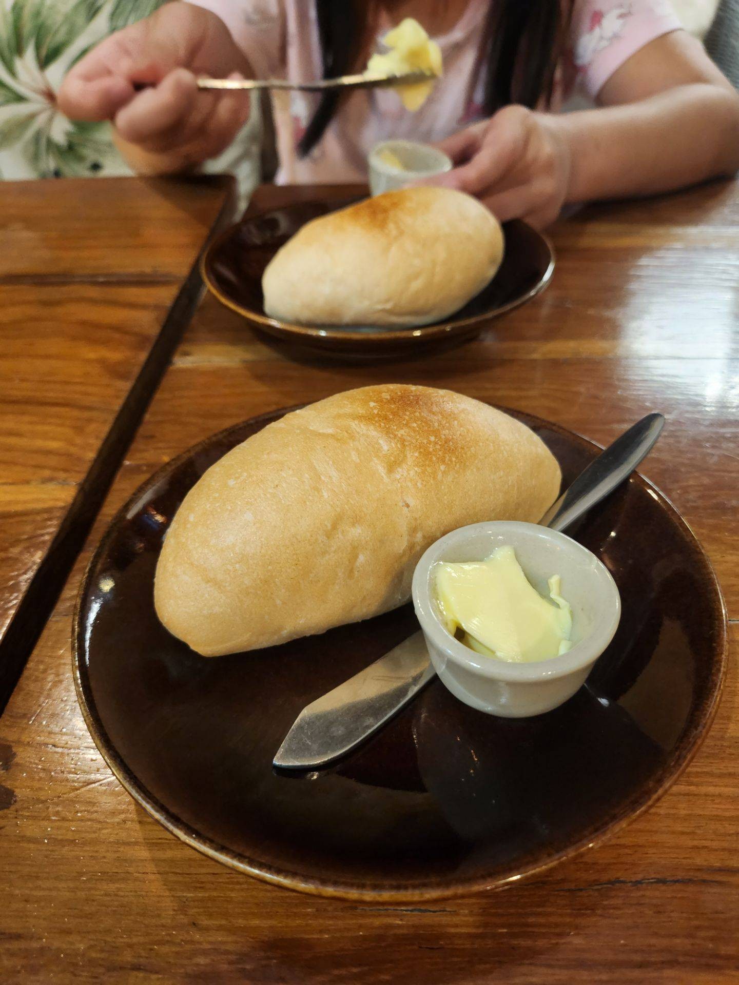 ขนมปังอบเนย ร้าน Smith & Rabbit