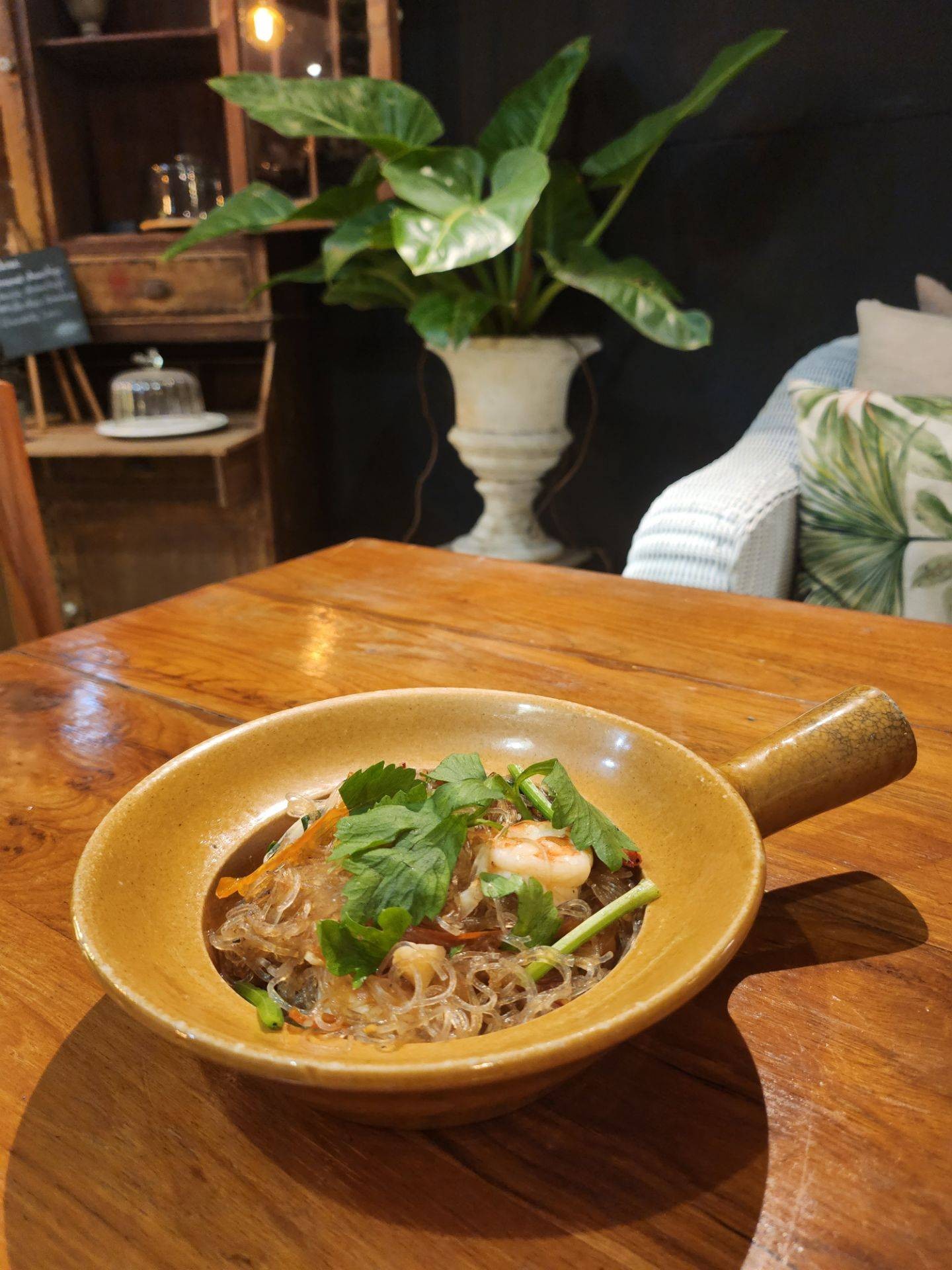 กุ้งอบวุ้นเส้น ร้าน Smith & Rabbit