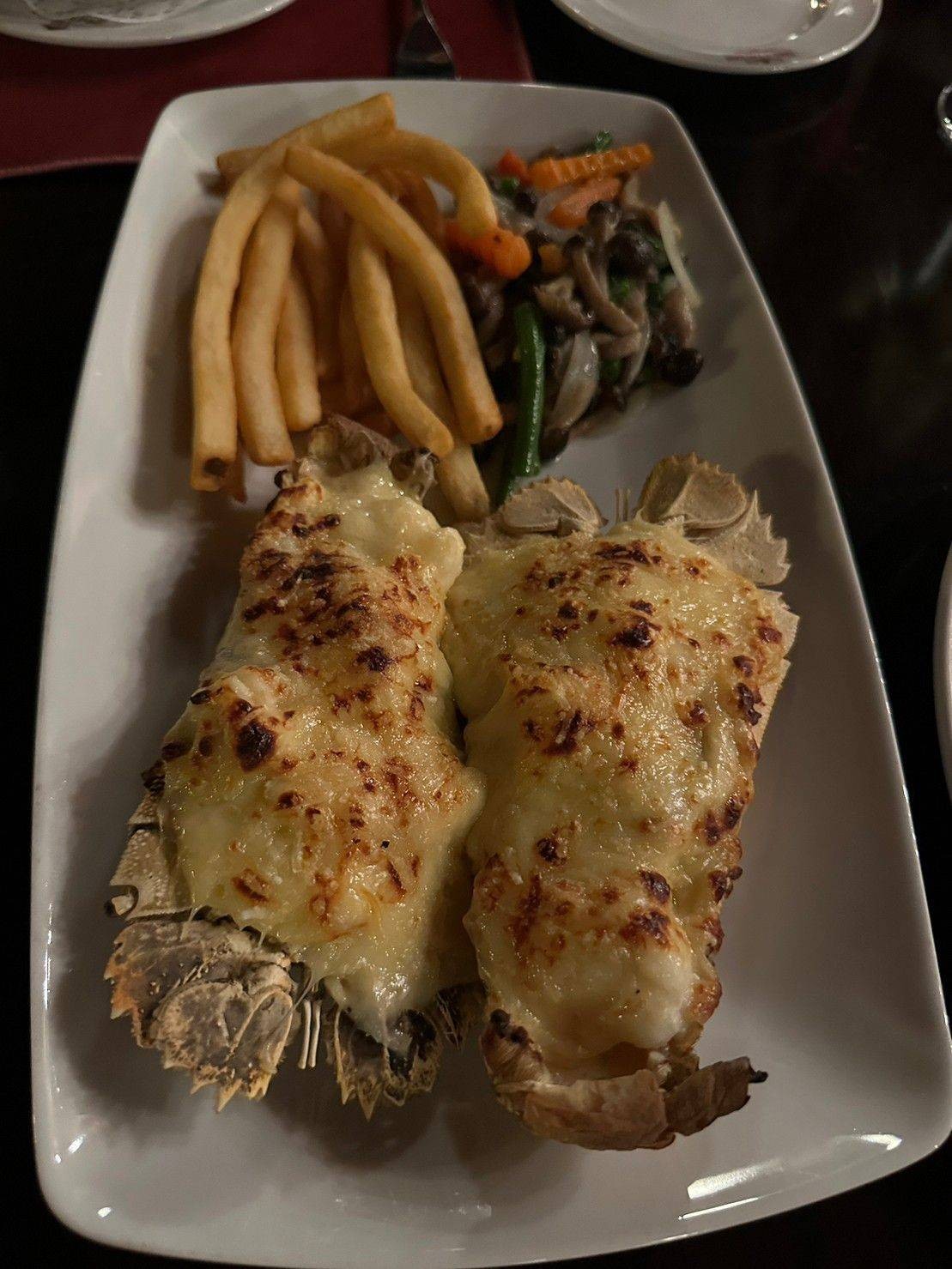รีวิว Neil's Tavern Restaurant ร่วมฤดี - Steakhouse เก่าแก่ บรรยากาศ ...