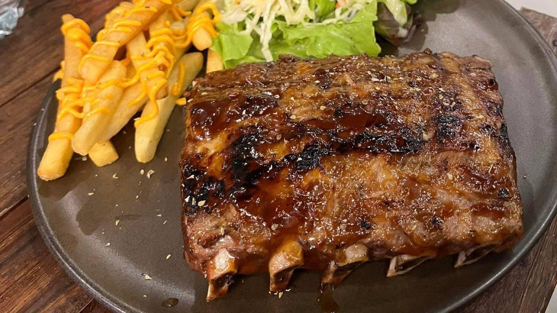 สเต็ก Wolf steak สนามบินน้ำ - สั่งอาหารเดลิเวอรี | Wongnai x LINE MAN
