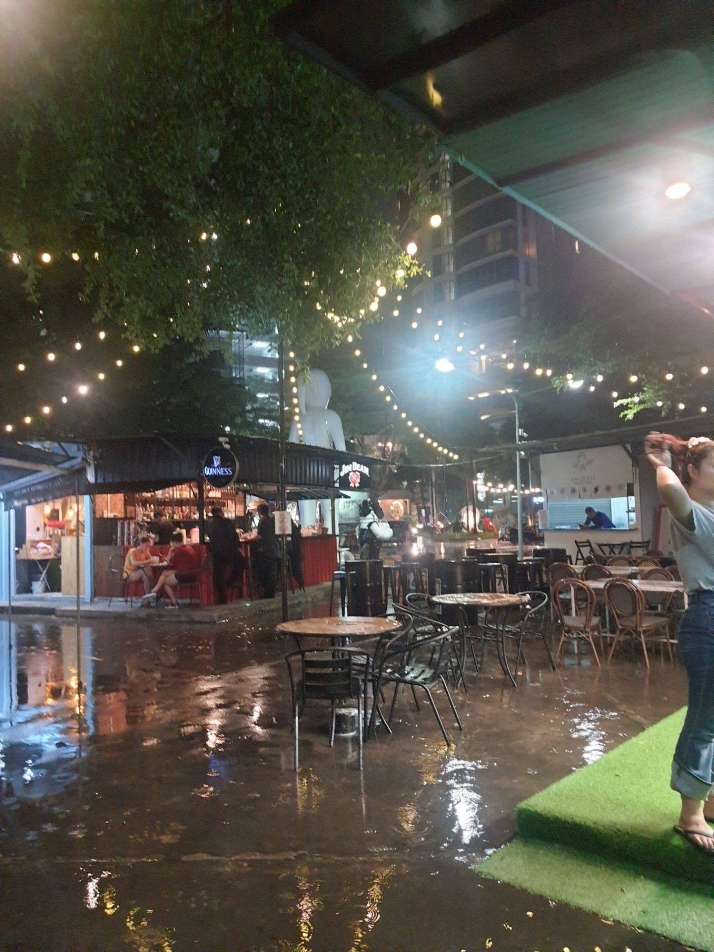 W Market (ดับเบิ้ลยู มาร์เก็ต) - รีวิวสถานที่ท่องเที่ยว
