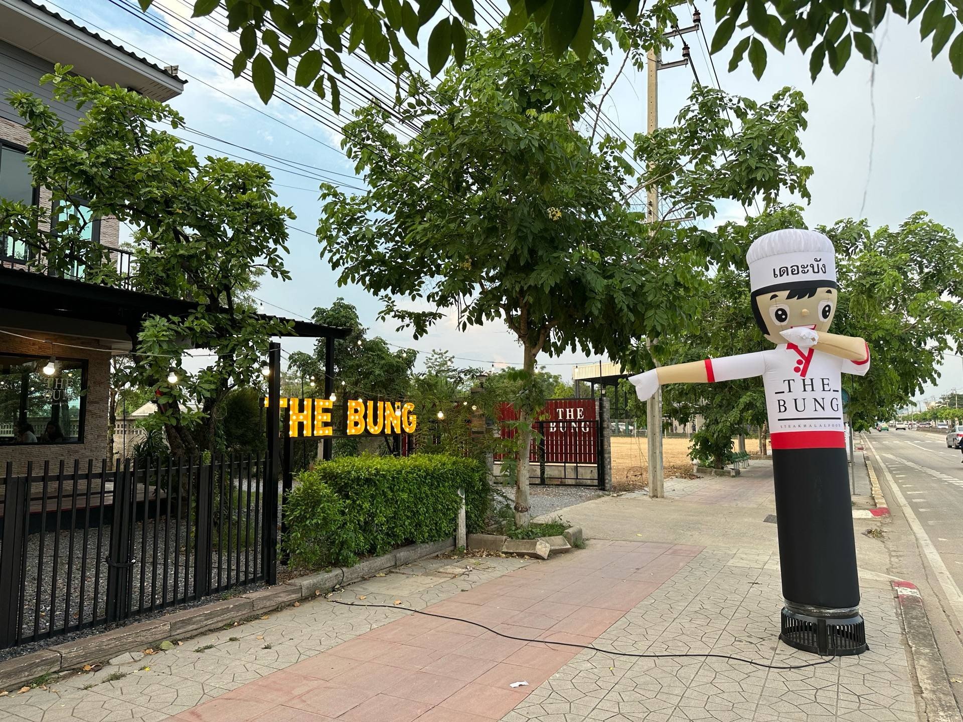 รีวิว The Bung Steak Halal Food เดอะบัง - ร้านน่านั่ง บรรยากาศดีงาม ที่ ...