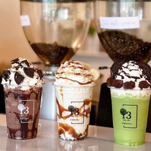 รีวิว 13th Cafe & Bar - ร้านสวยมากก