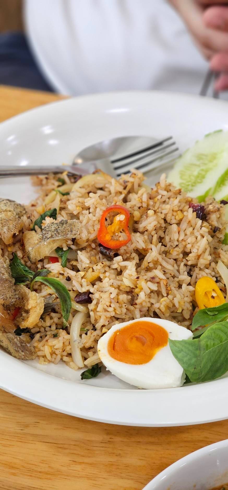 รีวิว คำรัก Kamrak - อาหารอร่อย บรรยกาศดี ด้านหลังร้านตอดคลองภาษีเจริญ