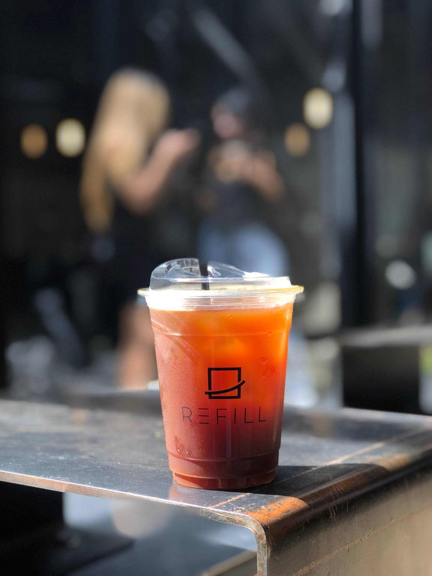 รีวิว Refill Coffee - ร้านสวย ฟิลดี โทนสีดำ