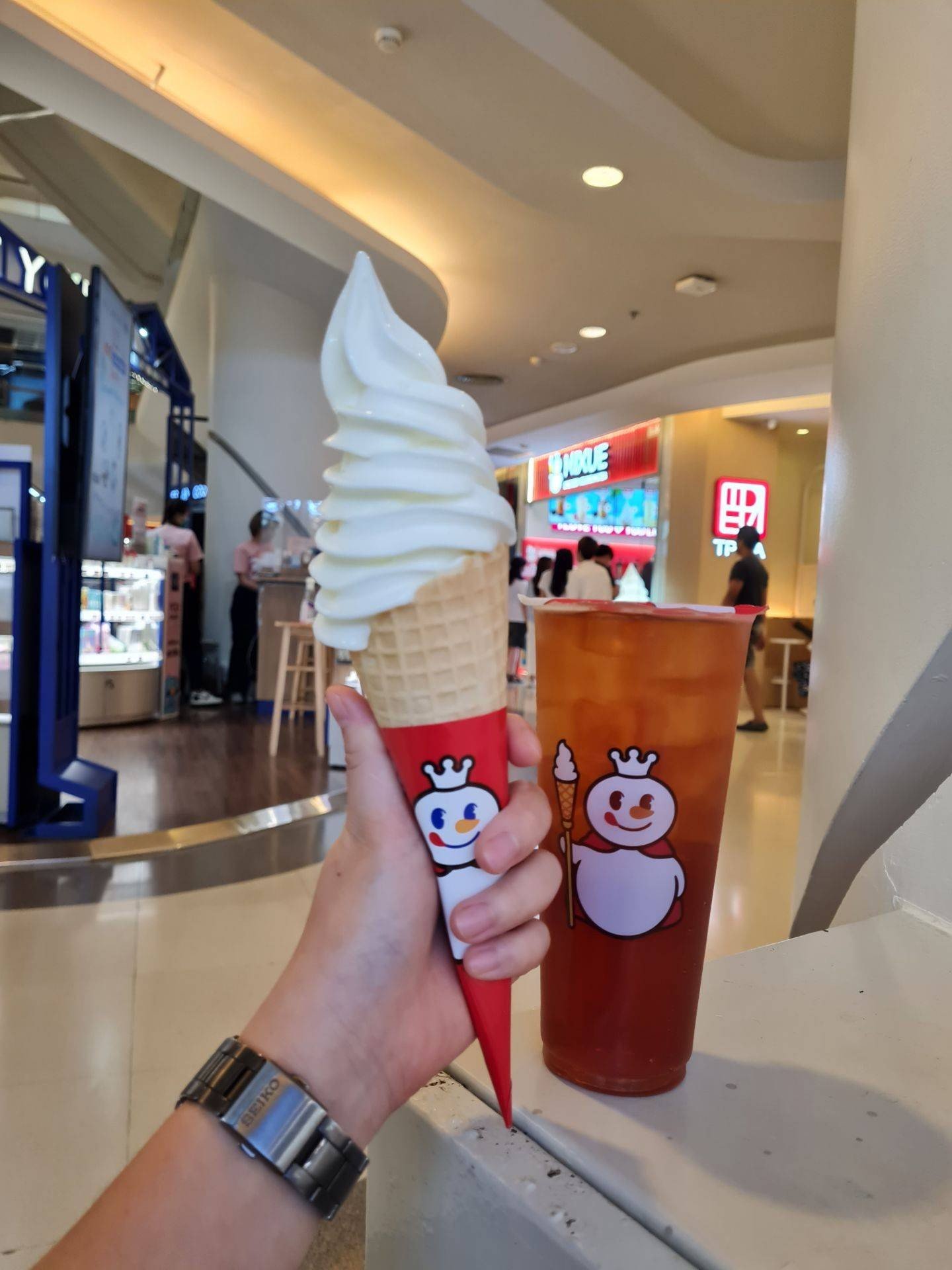 รูป Mixue Silom Complex