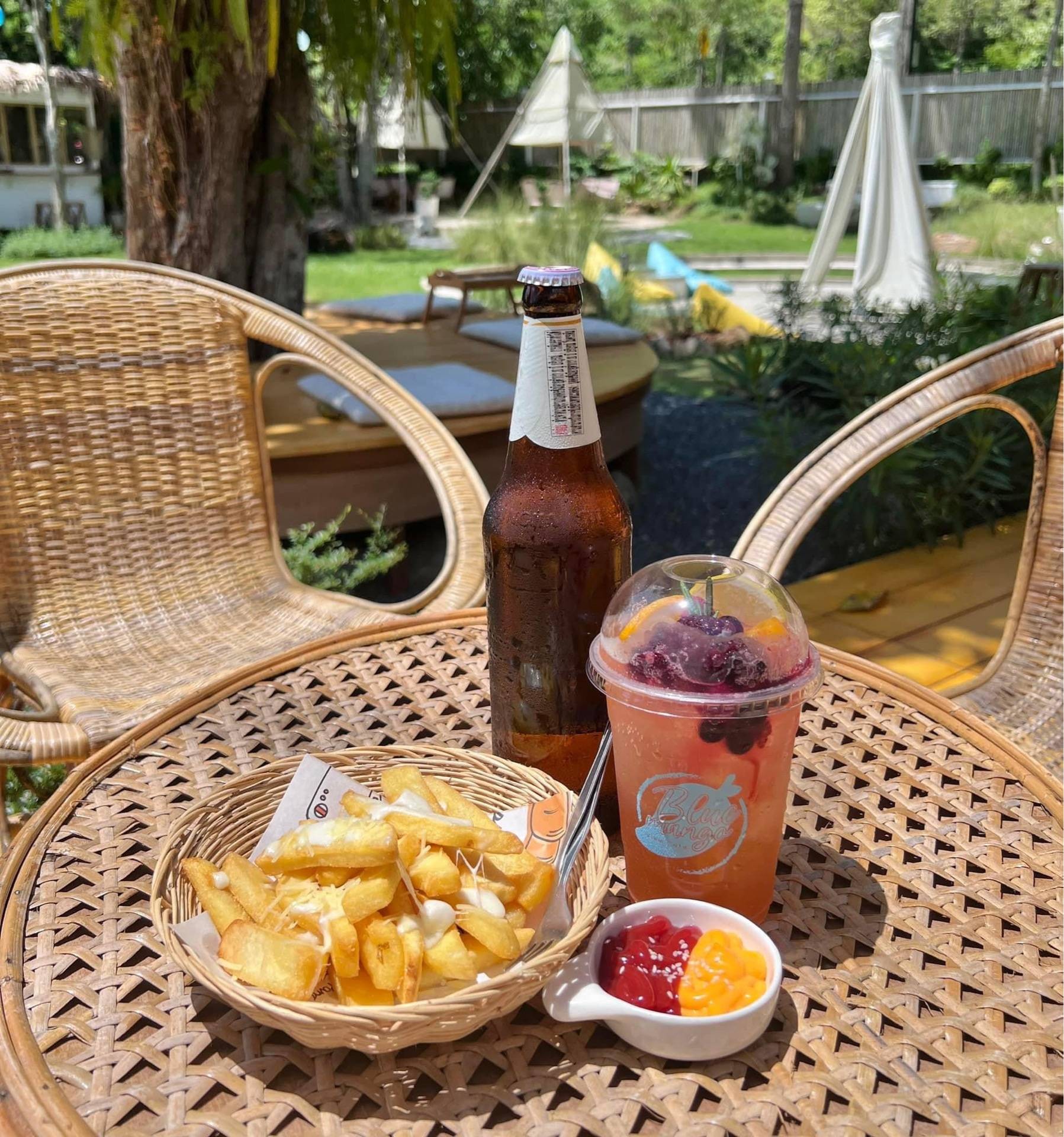 รีวิว Blue Mango View Cafe'&Restaurant - คาเฟ่ริมน้ำสุดชิค