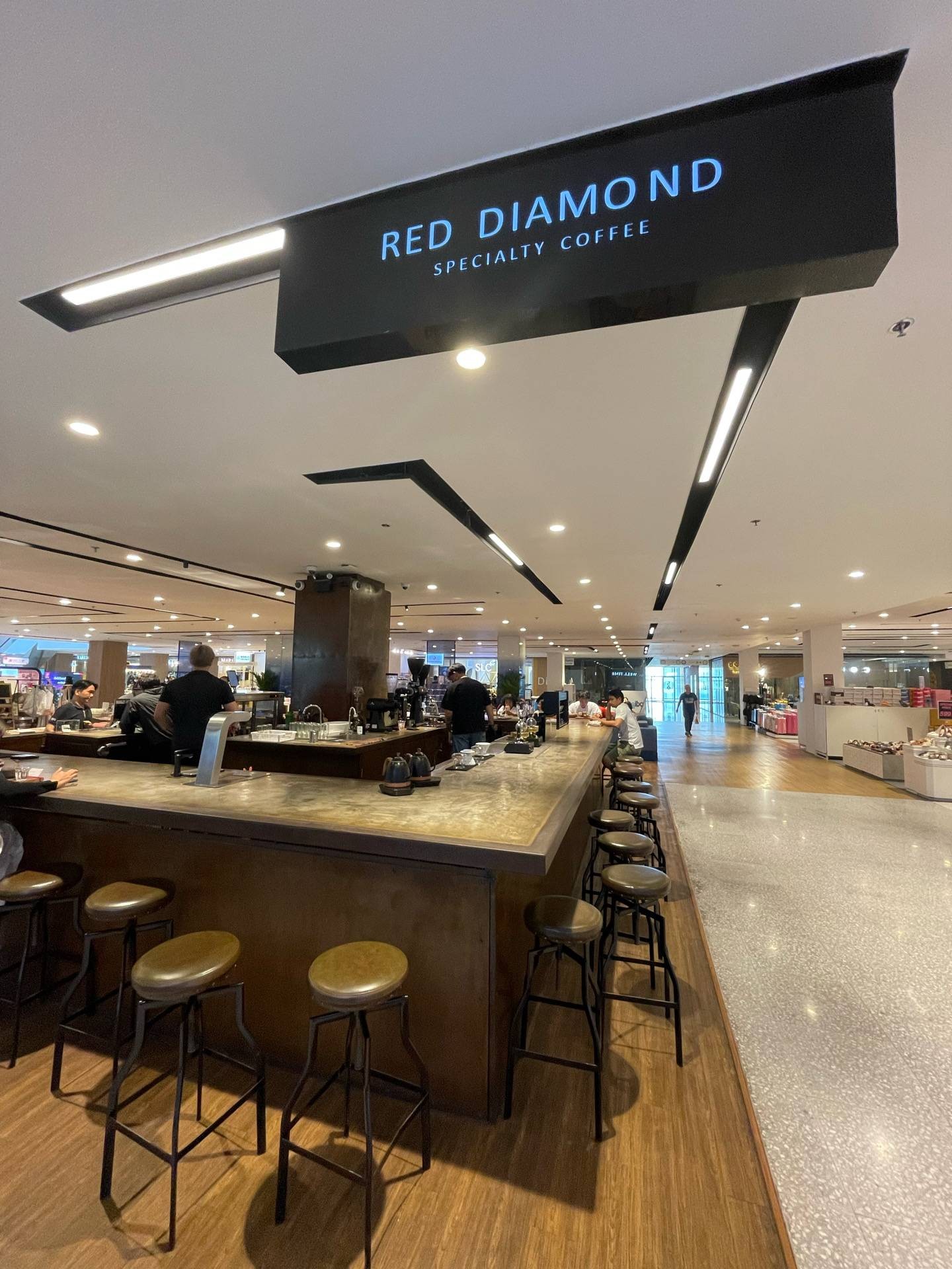รีวิว Red Diamond Cafe เซ็นทรัลเวิลด์ ชั้น 5 - กาแฟรสเข้ม ตามแบบฉบับ ...