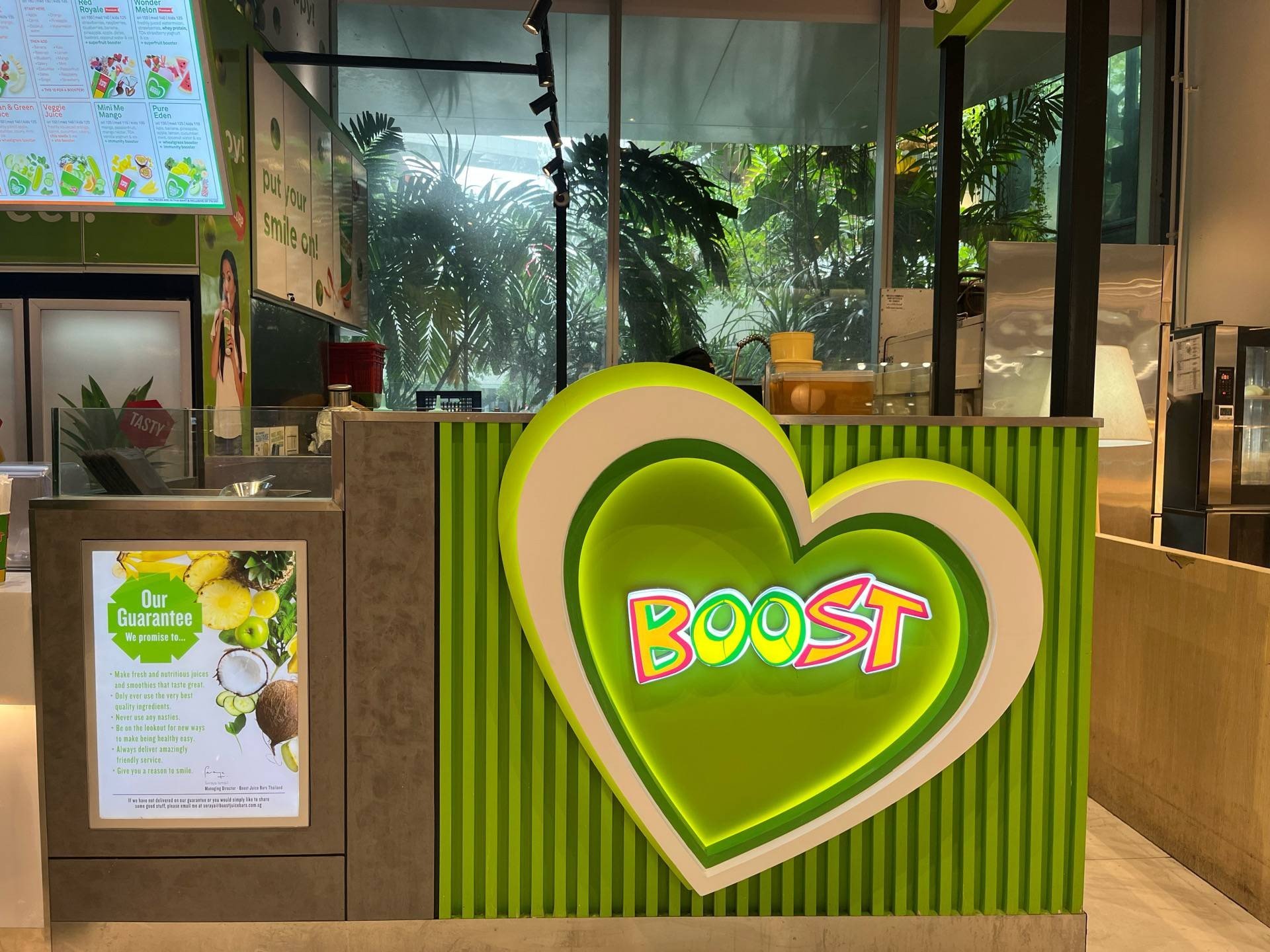 รูป Boost Juice Bars เอ็มควอเทีย