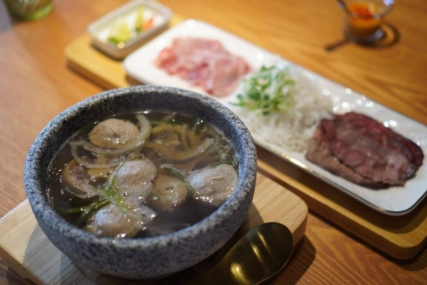 รูป เฝอ โฮโน Pho Hono คริสตัลปาร์ค เรียบด่วนเอกมัย-รามอินทรา