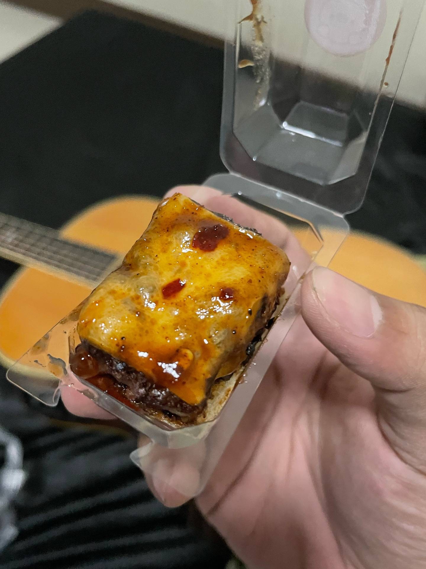 รีวิว BOUNCE ONE BITE - อร่อยมาก เหมือนกัน เบอร์เกอร์เนื้อกับซูชิ