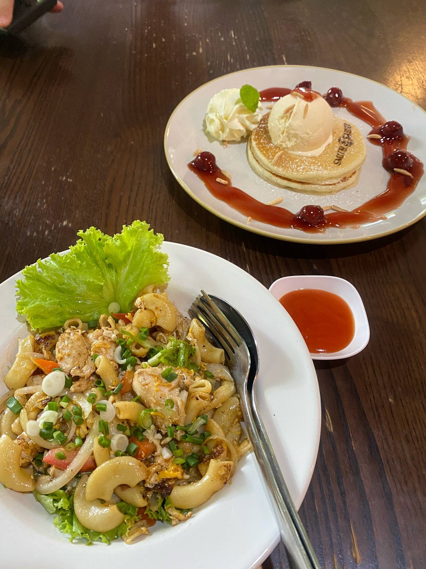 รีวิว Smith & Rabbit - แพนเค้กไม่อร่อยเป็น มักกะโรนีไก่ไม่อร่อยของเบสิค ...