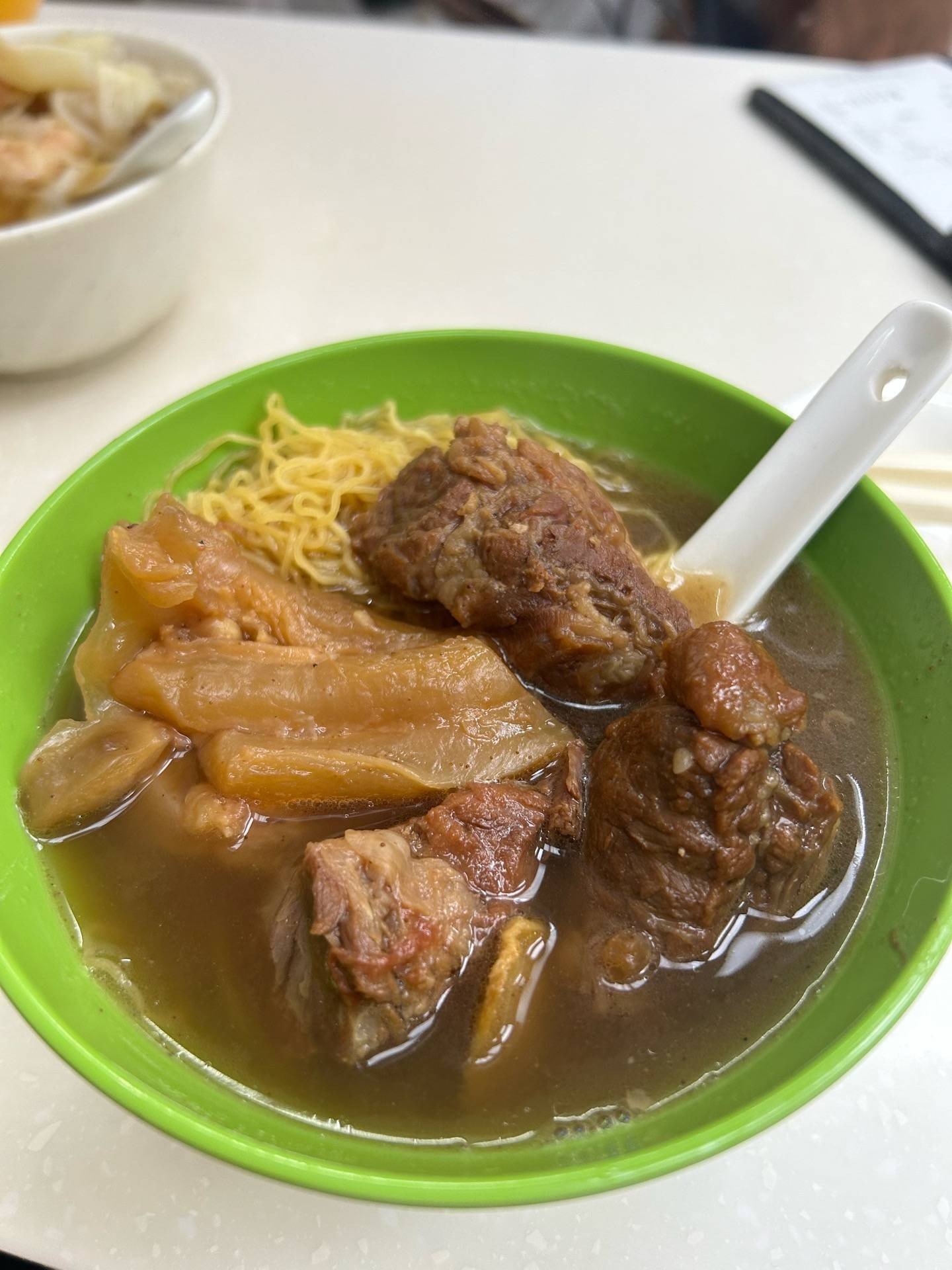 รีวิว Mak Man Kee Noodle - เส้นอร่อย เนื้อตุ๋นหอม เกี๊ยวดี