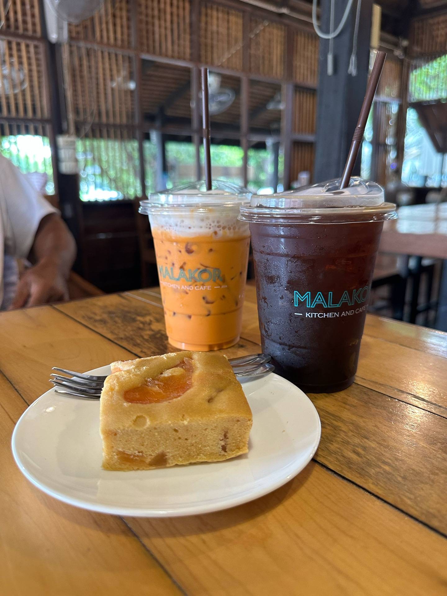 รีวิว Malakor Kitchen and cafe - ร้านคาเฟ่ที่มีร้านอาหารไทยข้างบน