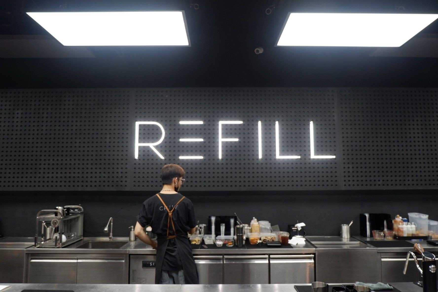 รีวิว Refill Coffee - คาเฟ่สุดดาร์ก