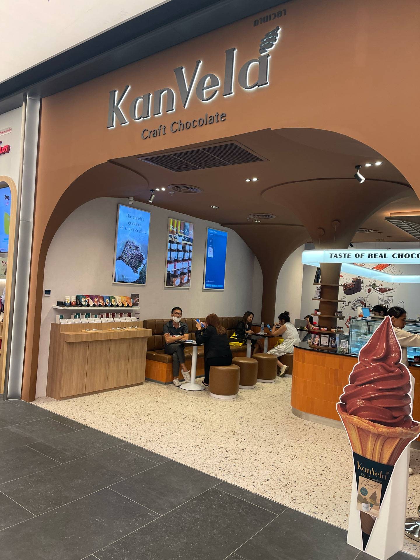 รีวิว Kan Vela Crafted Chocolate . - มาเปิดในศูนย์สิริกิตแล้ว ชอคโกแลตอ ...