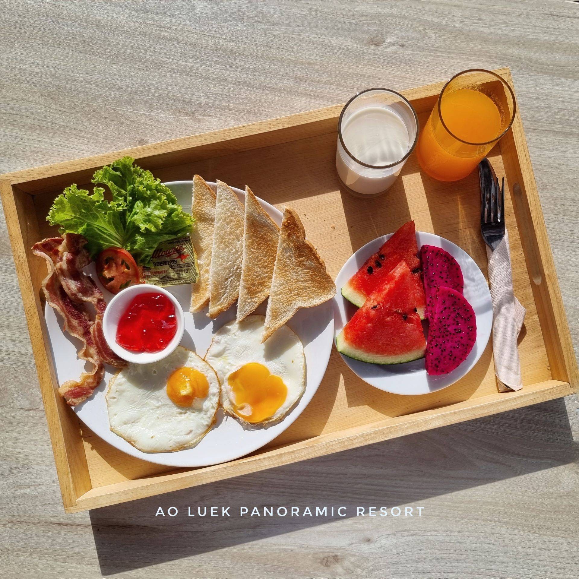 รีวิว อ่าวลึก พาโนรามิคพูลวิลล่า - Ao Luek Panoramic Resort : เป็นที่พักที่อาหารอร่อย บรรยากาศดี